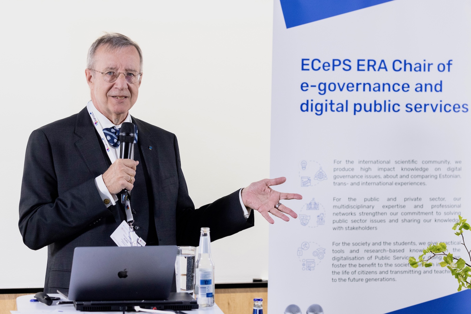 Toomas Hendrik Ilves: üldiselt on Eesti täielik ime | Universitas ...